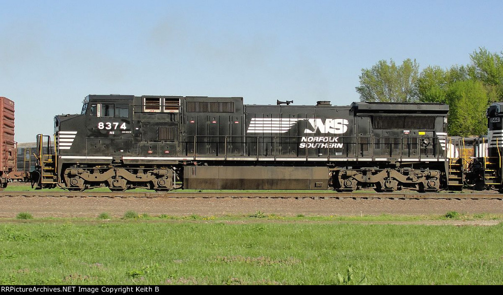 NS 8374